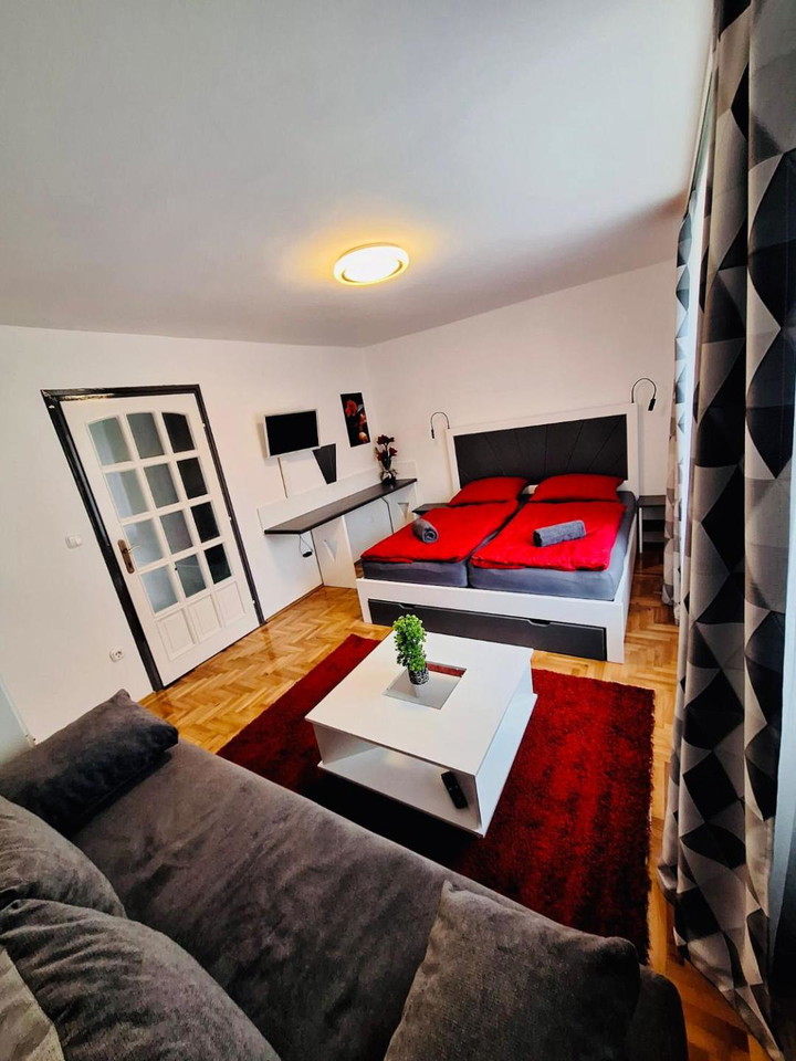 Iskolakert Apartman - Sárospatak