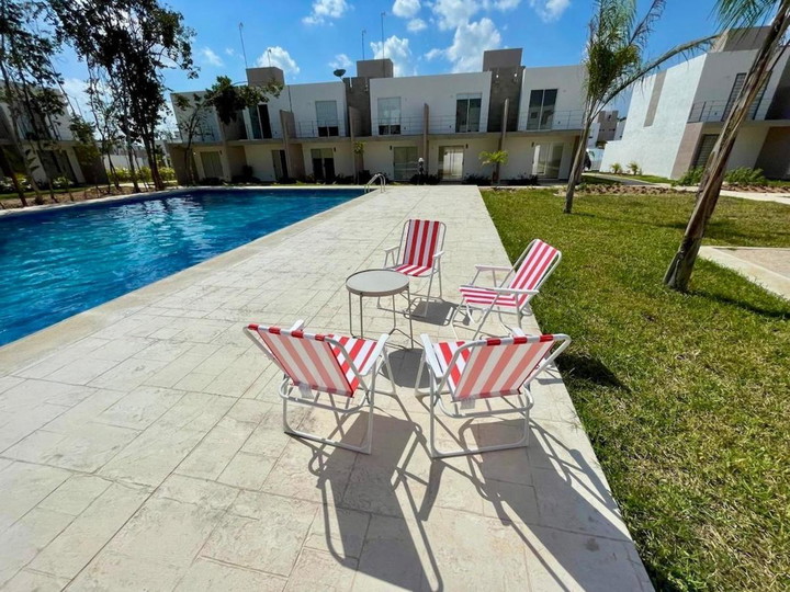 Linda Casa Frente A Alberca En Playa Del Carmen - Cozumel