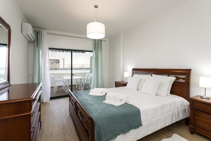 Miral 2 - Beach Front Apartment With Pool - Almancil