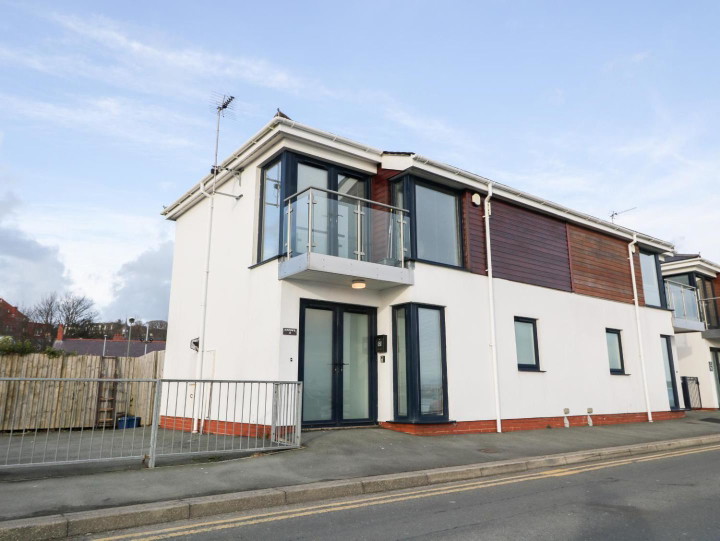 8 Marina View - Pwllheli