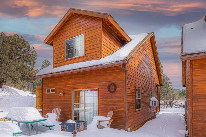 Cabin#2 Elk Hallow - Pet Friendly - Sleeps 6 - Playground & Game Room - Arizona