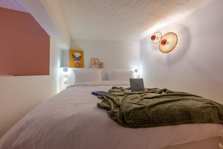 Atheniannest Sarri Boutique Studios Psyrri - Ateny