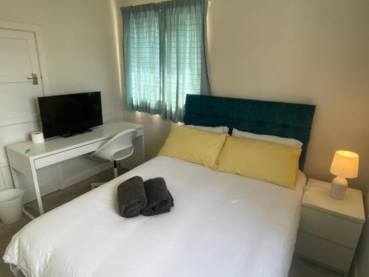 Bittern Lodge Homestay With Free Parking & Parking For Cruise Available, Full Access To Kitchen In Southampton - Beaulieu