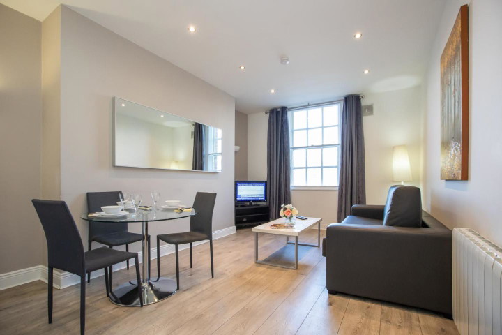 Temple Bar Essex Apartments - ダン・レアレ