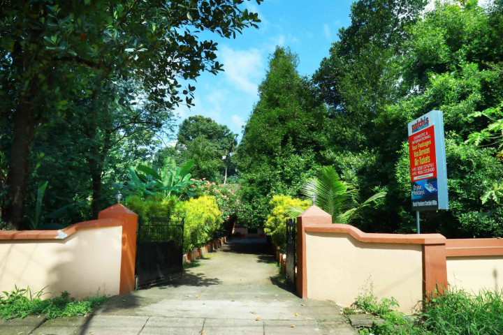 Back Packers Cochin Villa - Kerala