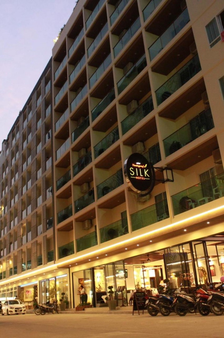 Hemingways Silk Hotel - Pa Tong