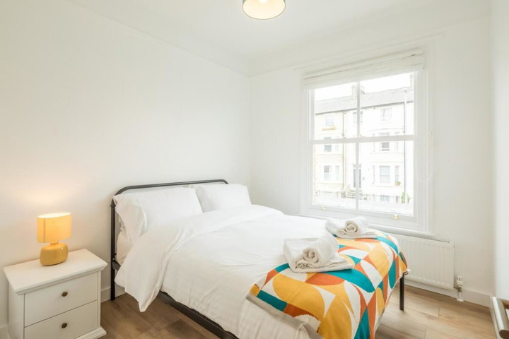 Cosy Two Bedroom Apartment In Excellent Location - Cambridgeshire