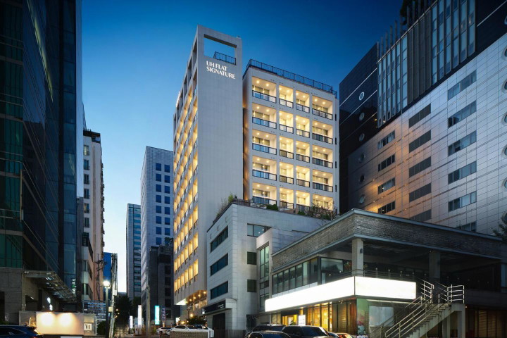 Uh Flat Signature Gangnam - Seoul