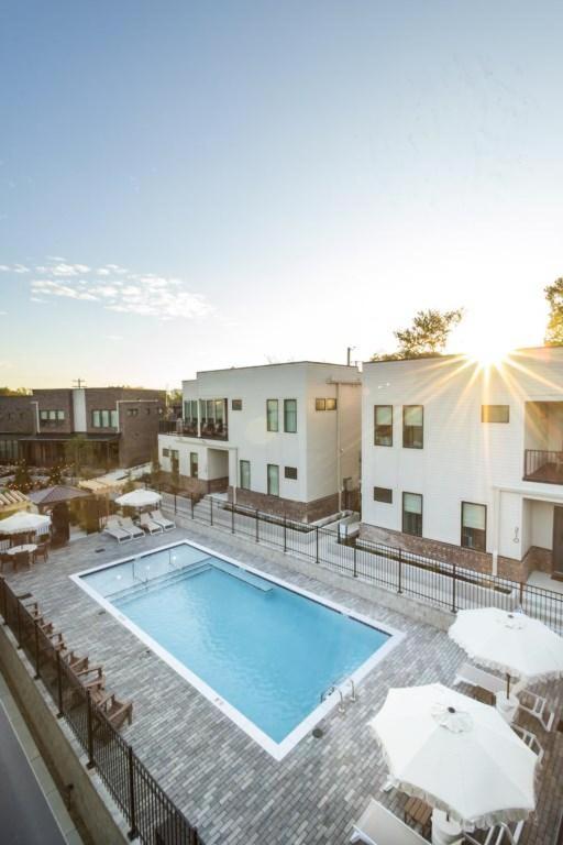 Bachelorette Dream | 2 Units | 8 Kings + 8 Baths - Hendersonville, TN