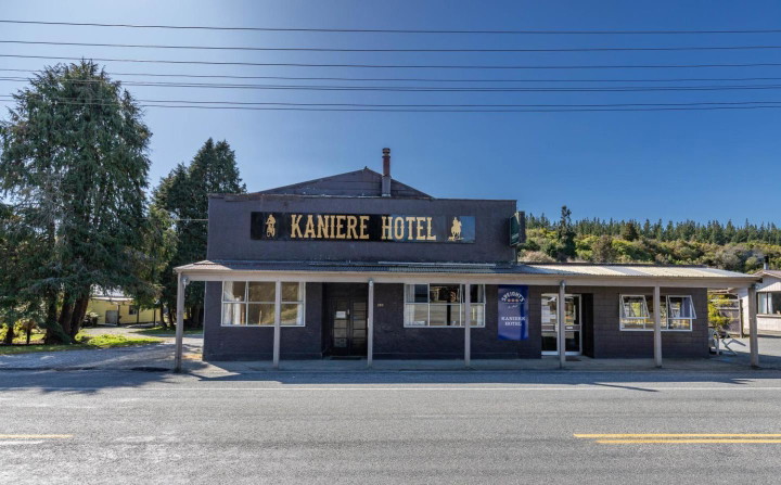 Kaniere Pub - Hokitika
