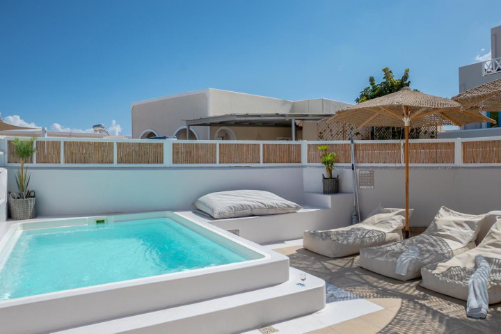 Ikaros - Santorini