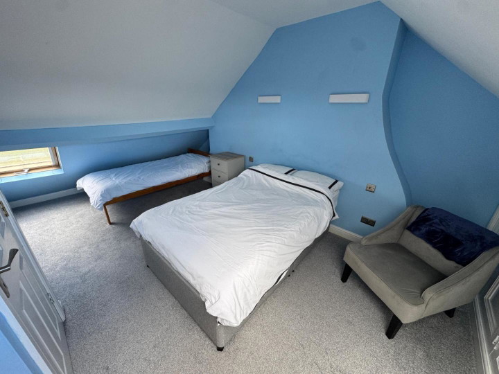 Top Of Family Occupied House Double Room With Free Parking In York - York