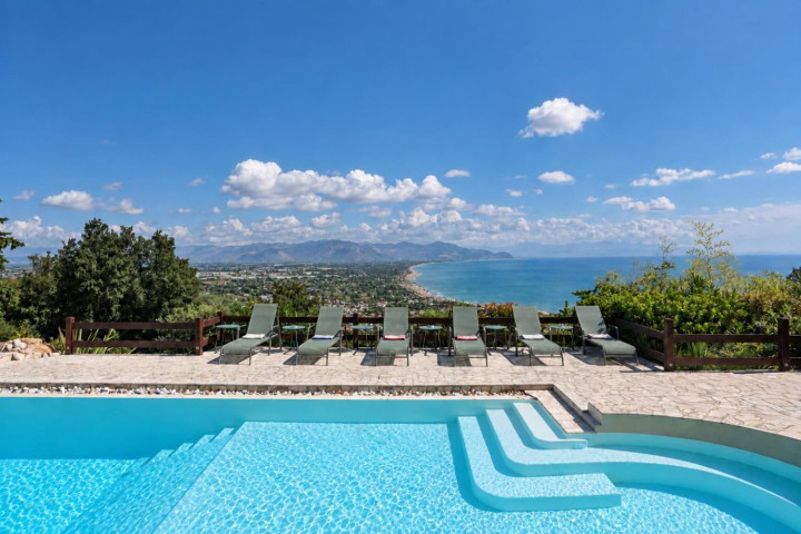 Villa Mariani - Italian Coastal Charm - Terracina
