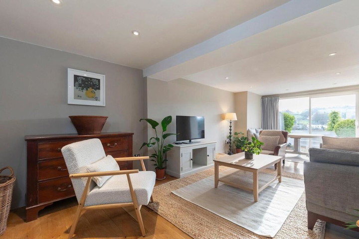 Cotswold Hillside Retreat With Stunning Views - Stroud, UK