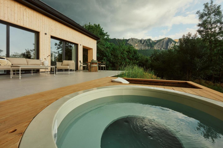 Norte - House By The Cliff - Noszvaj