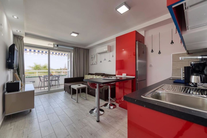 4 Minutes Walk From Yumbo - Spanien