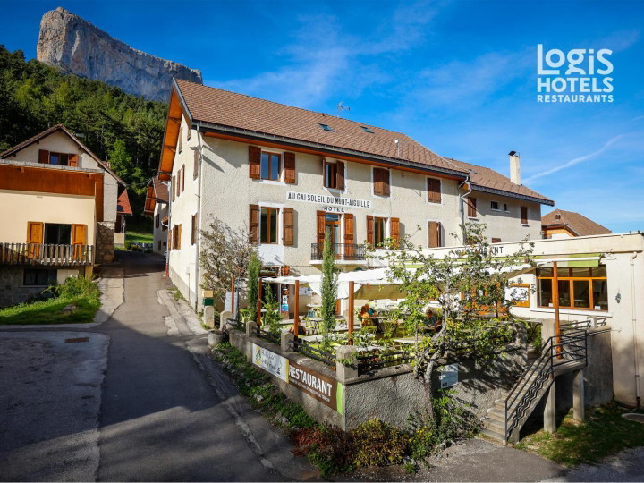 Logis Hôtel Au Gai Soleil Du Mont-aiguille - Chichilianne