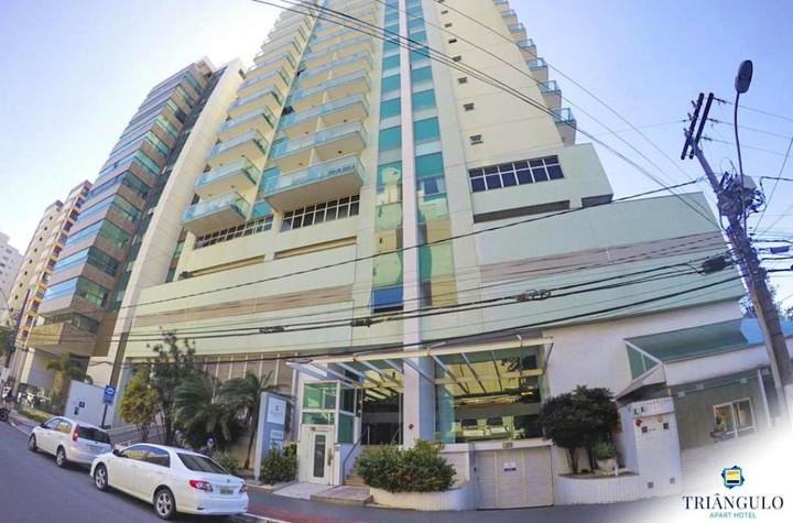 Flat 704 Triângulo Apart - 維多利亞