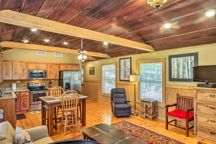 The Treehouse At Kudzu Cove Cabins Resort - Alabama