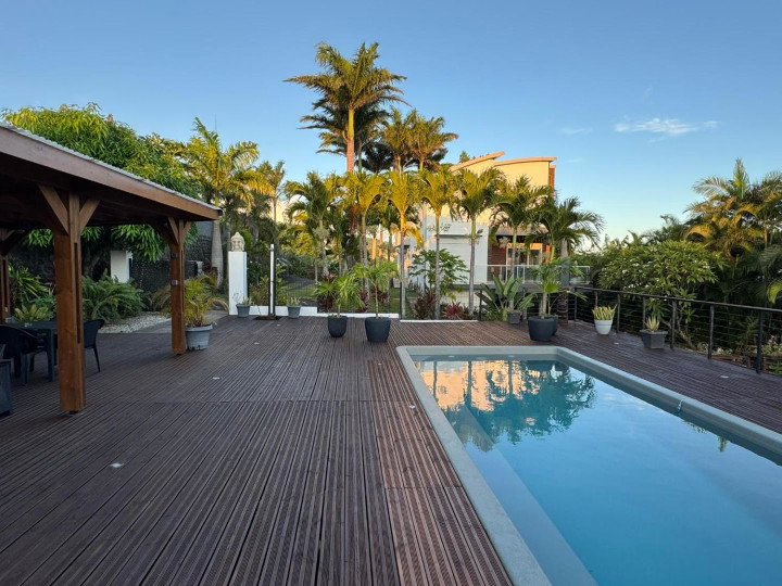 Grande Villa Au Calme - Vue Exceptionnelle - Climatisation - Piscine Sel Chauffée - Jardin Tropical - La Réunion
