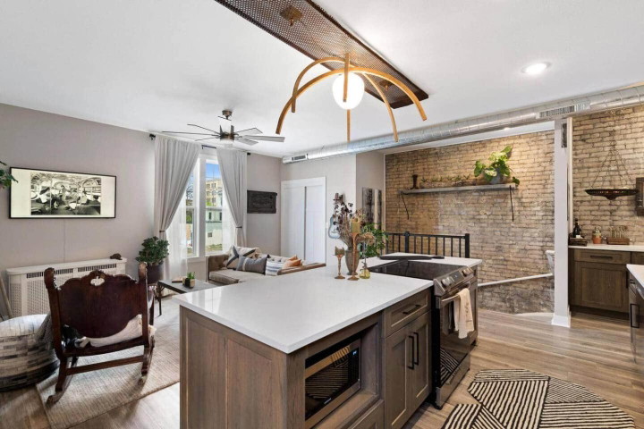 The Bentley, Luxury Boutique Stay In Downtown Milwaukee - Milwaukee