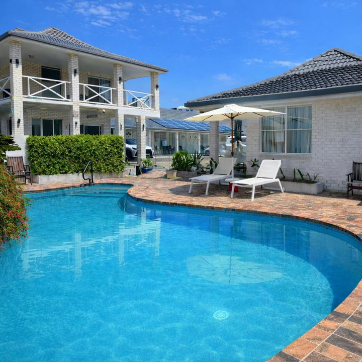 Cooks Endeavour Motor Inn - Near Beach & Gold Coast Airport - Tweed Heads