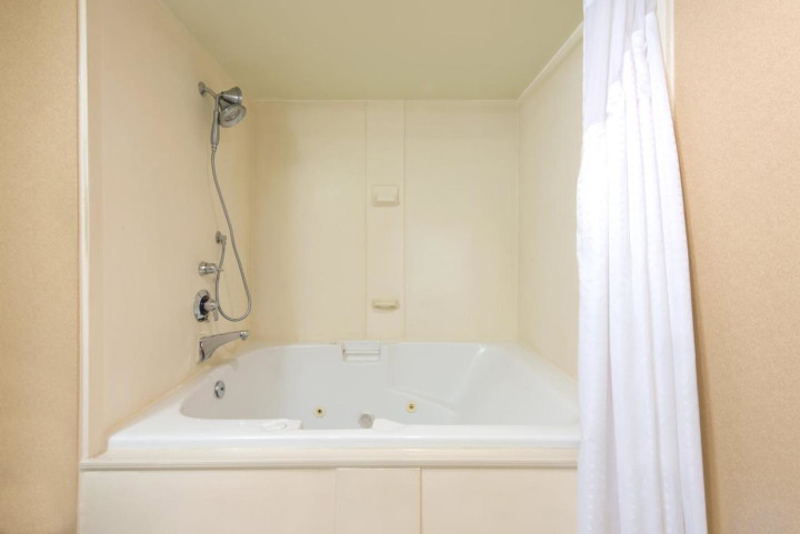 Holiday Inn Express Philadelphia Ne-bensalem By Ihg - Philadelphia, PA