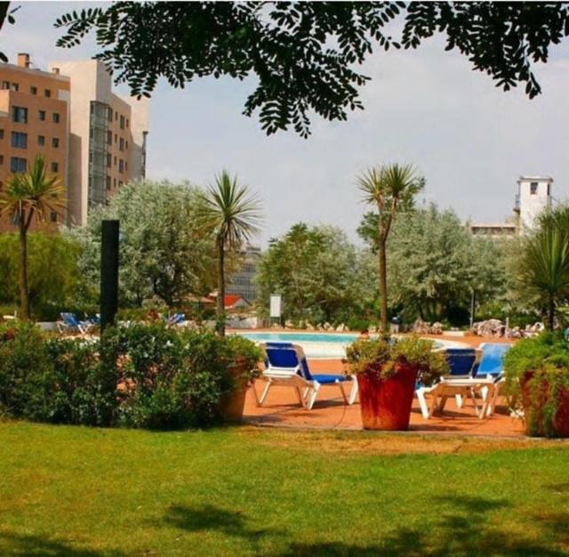 Besthomestay- Lisbon- Garden, Pool & Garage - Lizbona