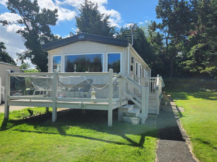 Caravan Under The Tree, Seton Sands - Edinburgh
