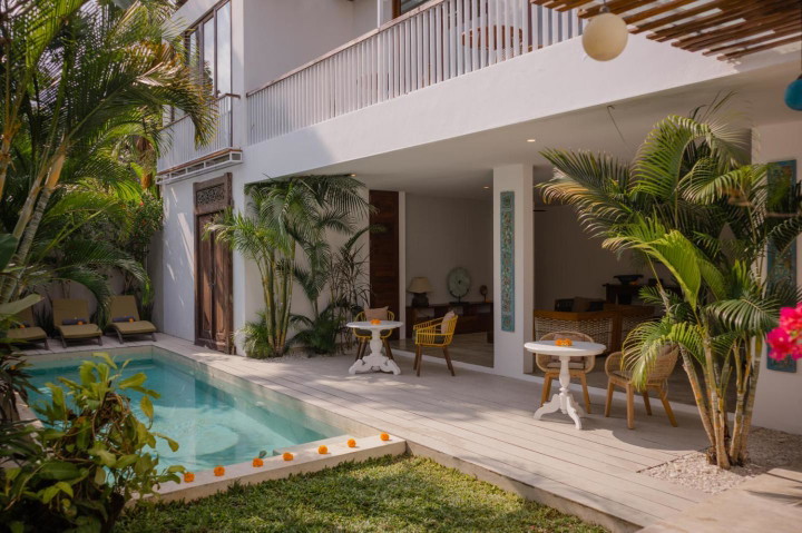 The Bed By The Sea - Canggu