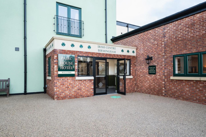 Pairc House Hotel - Worcestershire