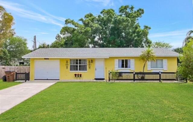Fort Myers Shores Renovated Pet Friendly Boaters Paradise With Gulf Access - Lehigh Acres, FL