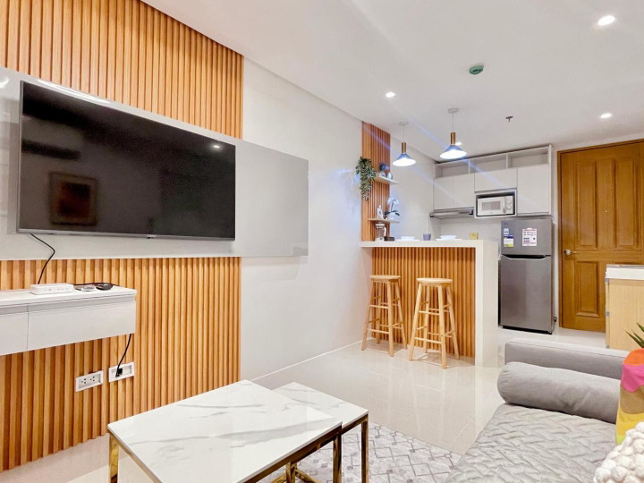 Debbie's Modern 1 Br Condo Unit - Batangas
