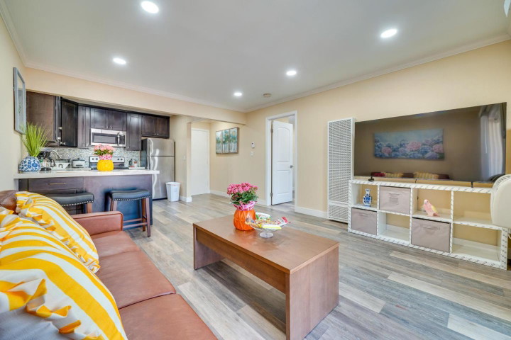 1 Block To Dtwn Pleasanton: Condo W/ Pool Access - San Ramon, CA