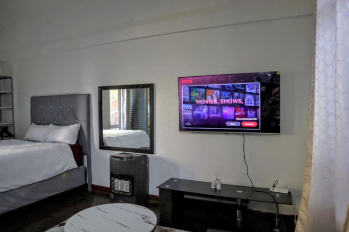 Modern Suite At Maboneng With Wi-fi & Smarttv - Alberton