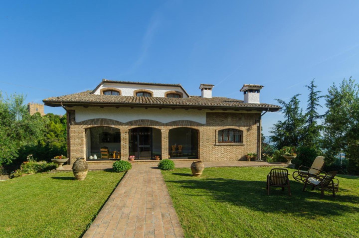 Villa Mery, Sui Colli Della Riviera Di Rimini - Urbino