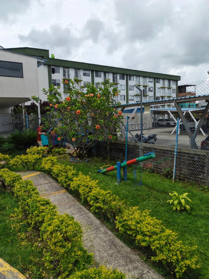 3 Min Del Parque Del Café Apto Con Piscina Economico - Montenegro, Colombia