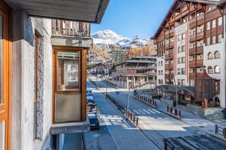 Hellochalet - The Family Crest - Central Cervinia Apartment With Balcony E Mountain Views - Valtournenche