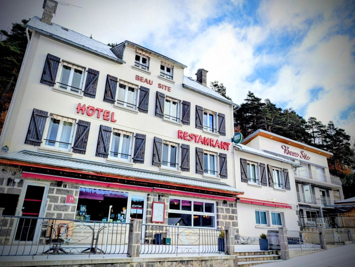 Logis Hôtel Restaurant Spa Le Beau Site - Saint-Nectaire