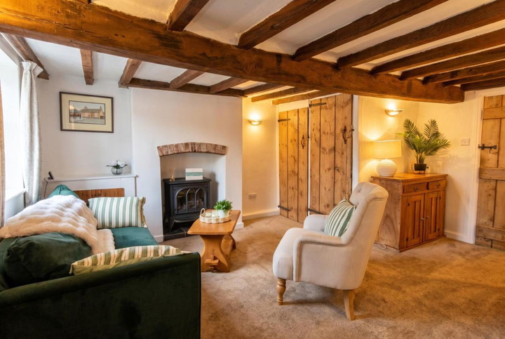 The Pokey 'Ole - Wollaton Village Cottage, Electric Fire & Parking - Nottingham