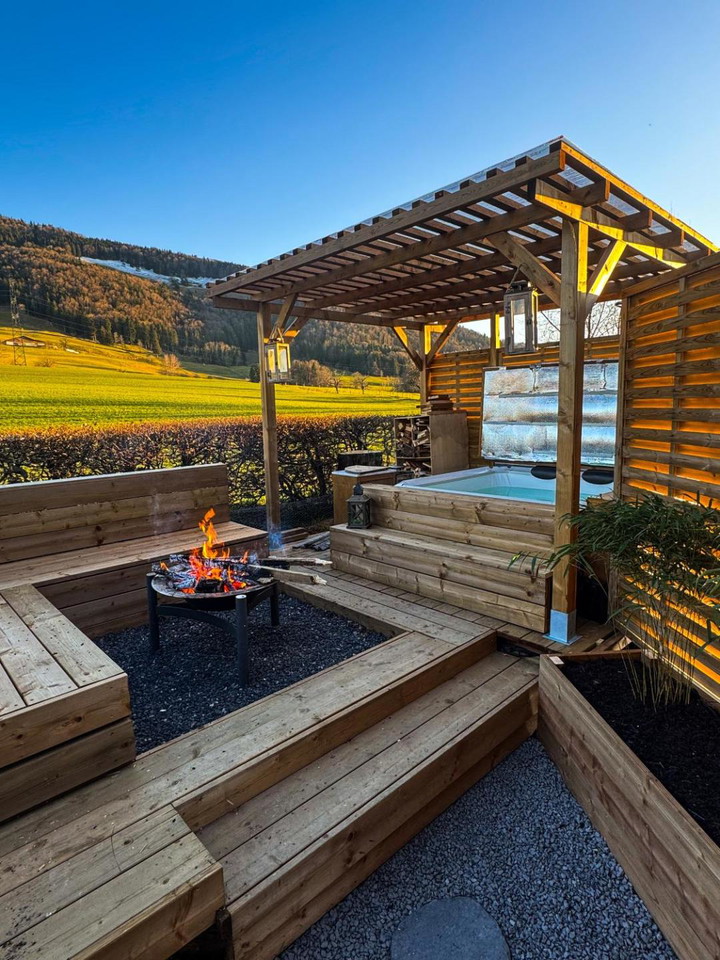 Juralodgespa Chalet Julie - Switzerland