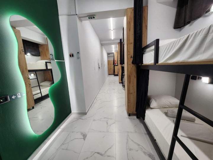 The Hangout Hostel - Sarandë