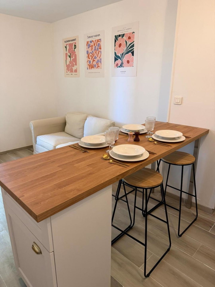 Cozy Apartment - Tram Right Outside - Lyon 10 Min - Lyon