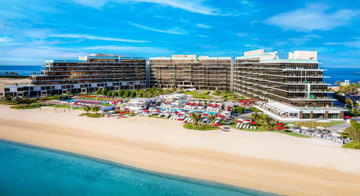 Th8 Palm Dubai Beach Resort, Vignette Collection By Ihg -