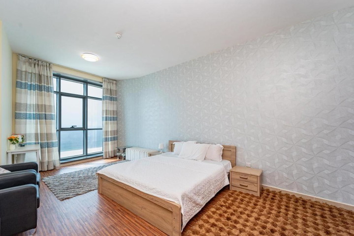 Luxury Oceanfront Fully Furnished 2br! - Sharjah