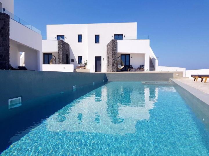 Mylithos Suites - Santorini