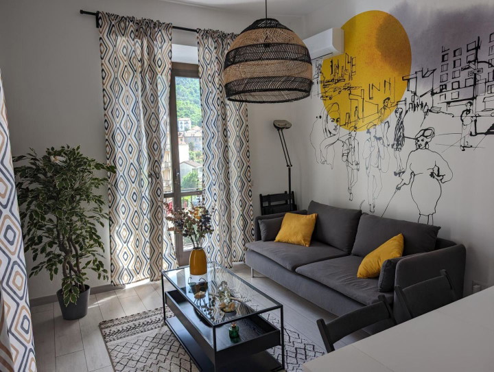 Bright Flat Just 10 Minutes From The City Centre - Como