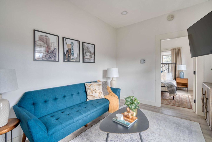 Stay Portland - Mt Tabor Retreat - Local Eateries - Shops - Bars - Happy Valley, OR