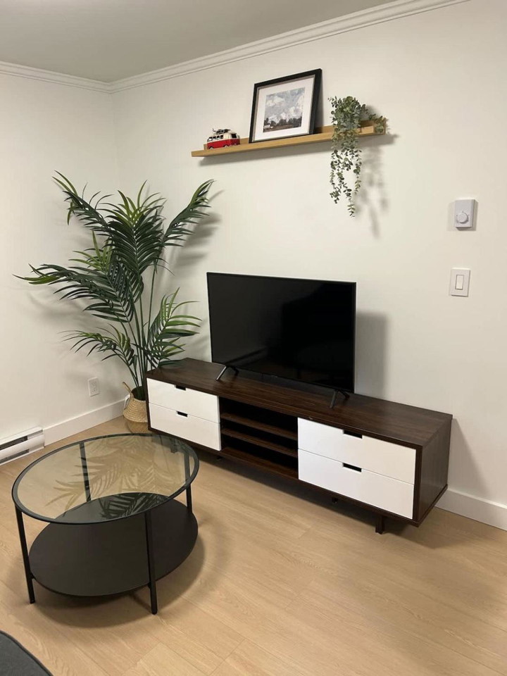 Modern & Cozy 2br Suite Near Shops & Dining In Clayton Height - Surrey