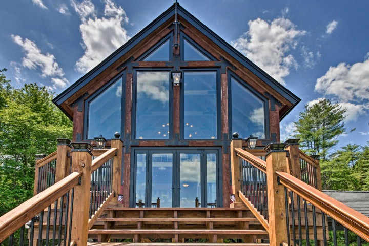 'Red Sweetheart Barn Studio' W/ Mtn & River Views! - Keene, NH